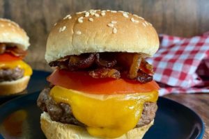 Easy and Healthy Bacon Cheeseburger | Healthy Foodie Girl