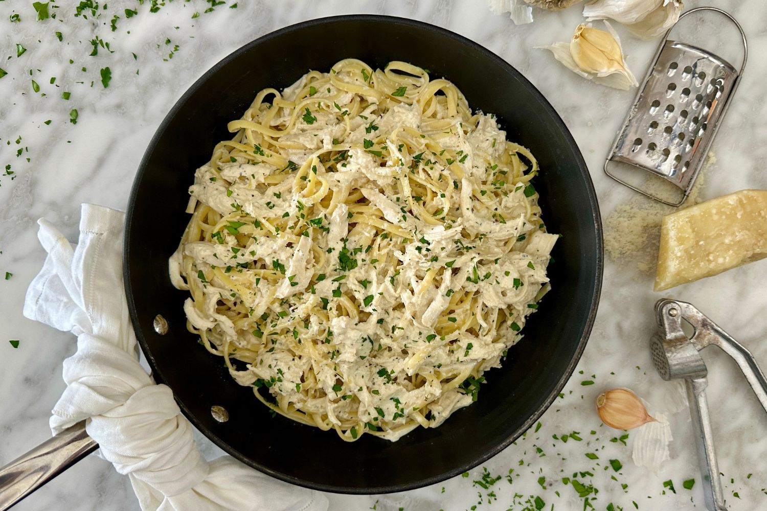 CHICKEN ALFREDO LINGUINE | Healthy Foodie Girl