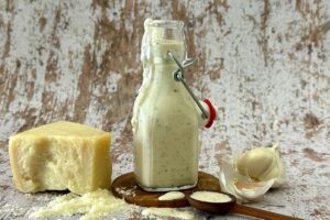 Healthy Creamy Italian Dressing with Greek Yogurt | Healthy Foodie Girl